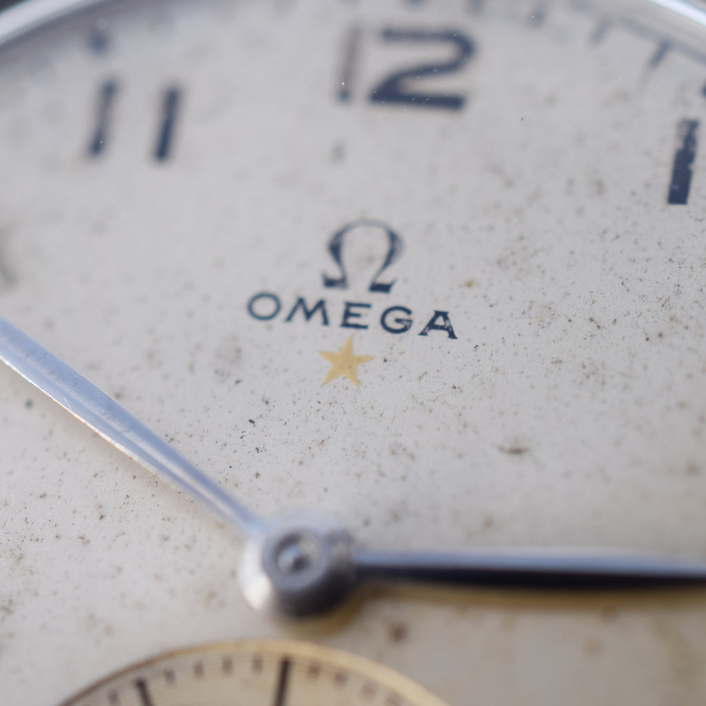 1944 Rare Omega 'Teddington' Red Star Wristwatch Model 2271 Cal. 30T2 ...